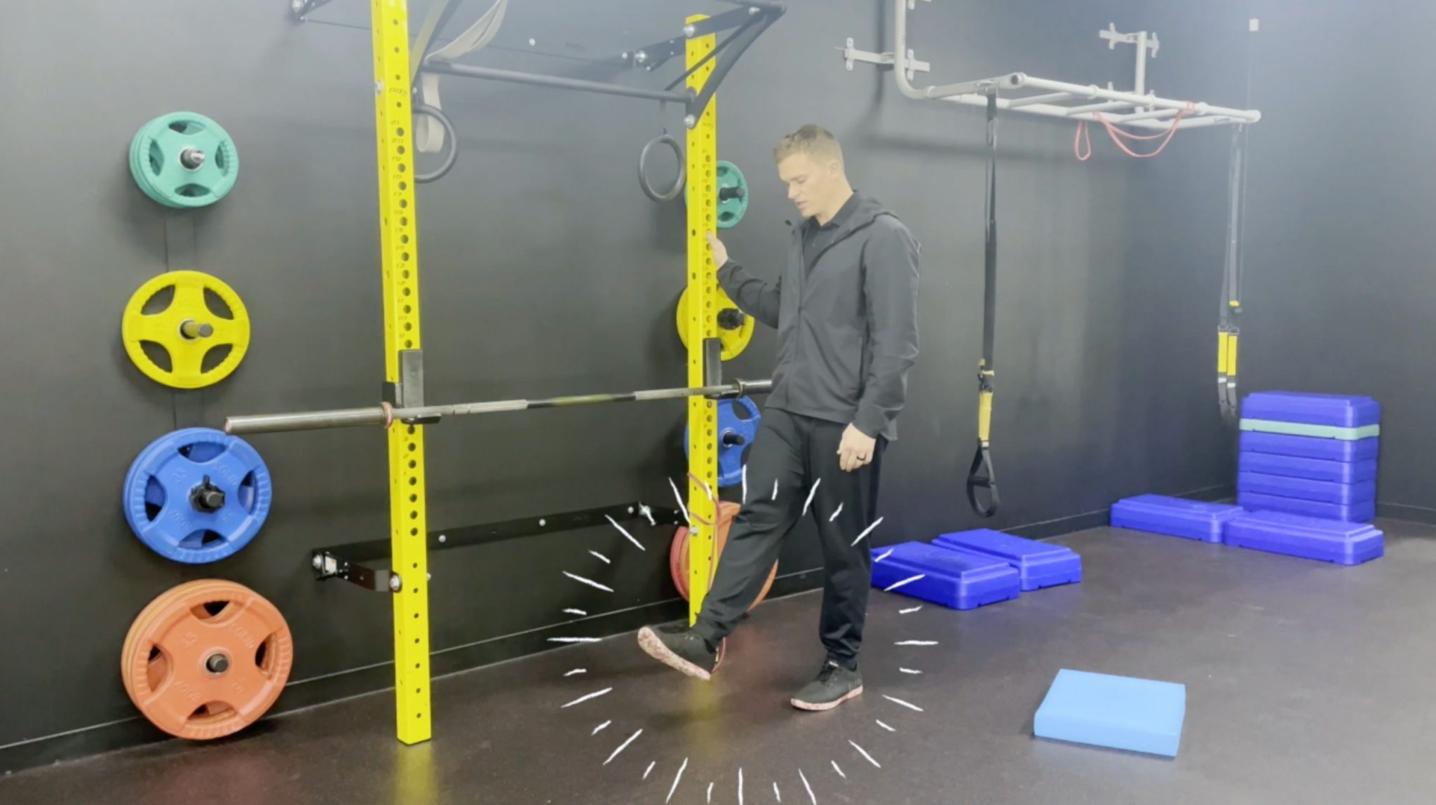 How To Correct Valgus Knee Collapse - EarthFitTraining.com